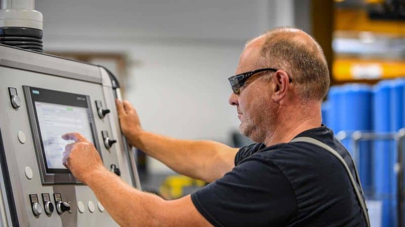 XSYS launches digital configuration tool for rotec® adapters - Sign Update