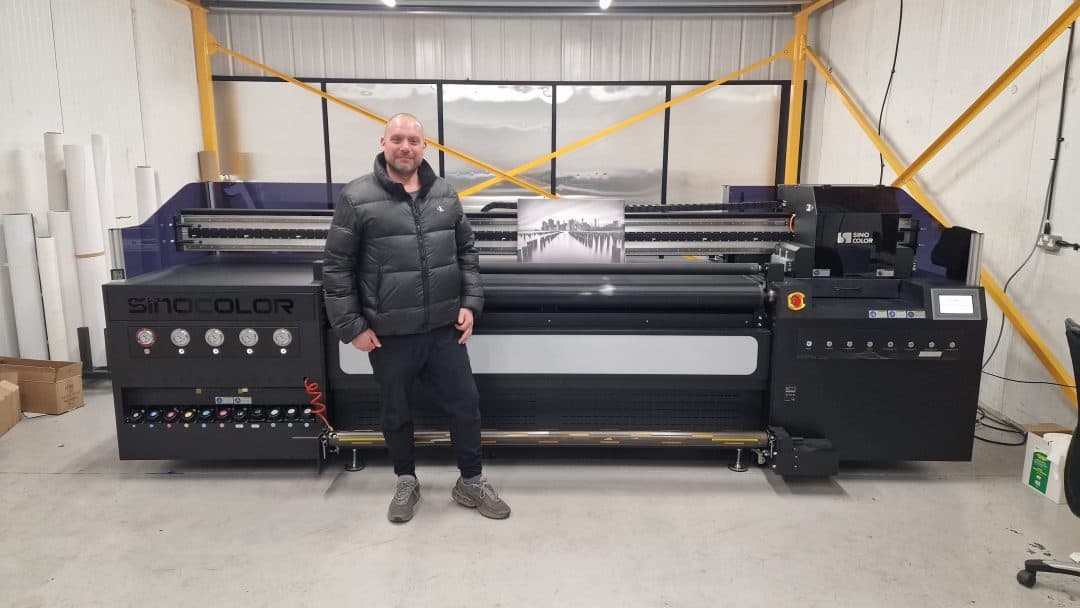 LoveYourPrint.com invests in SinoColor Hybrid UV printer - Sign Update